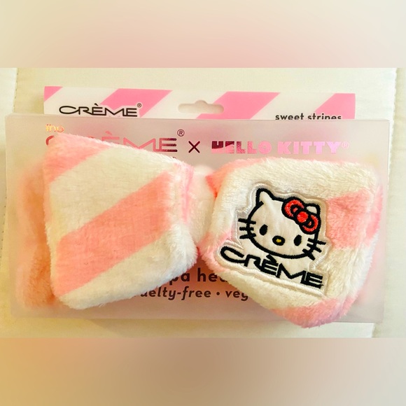 Hello Kitty | Accessories | The Creme Shop X Hello Kitty Plush Spa ...